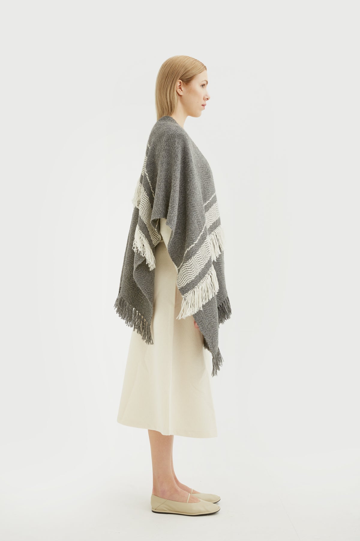 40 Dandelion Poncho | tashaybrand.com